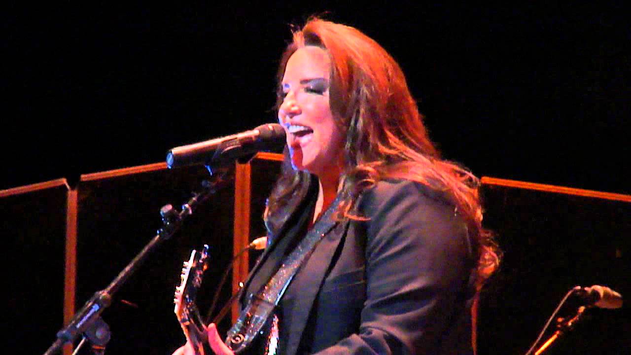 Ana Carolina em New York 2015 - video 1 - YouTube