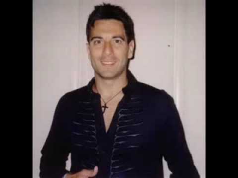 canzone c'e' mia nonna su facebook cantata da enzo costanza.flv - YouTube