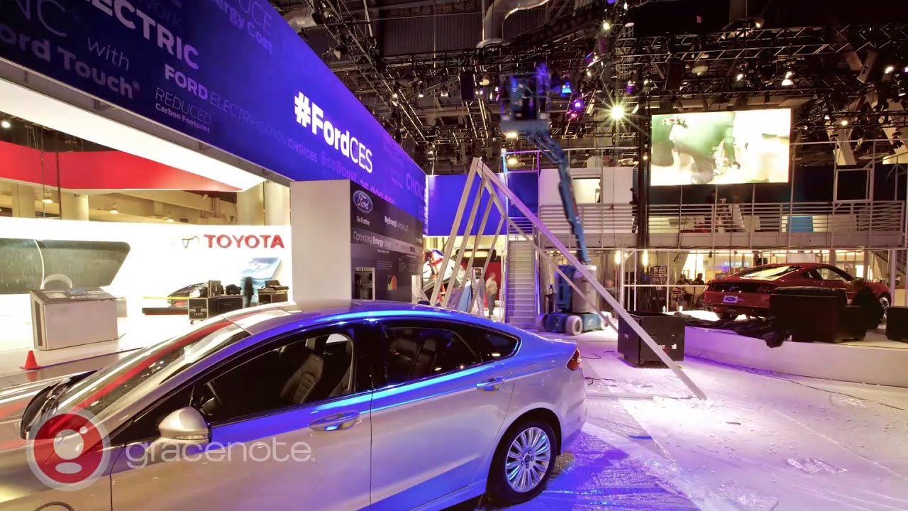 Building CES 2014 - Behind the Scenes, Timelapse - YouTube