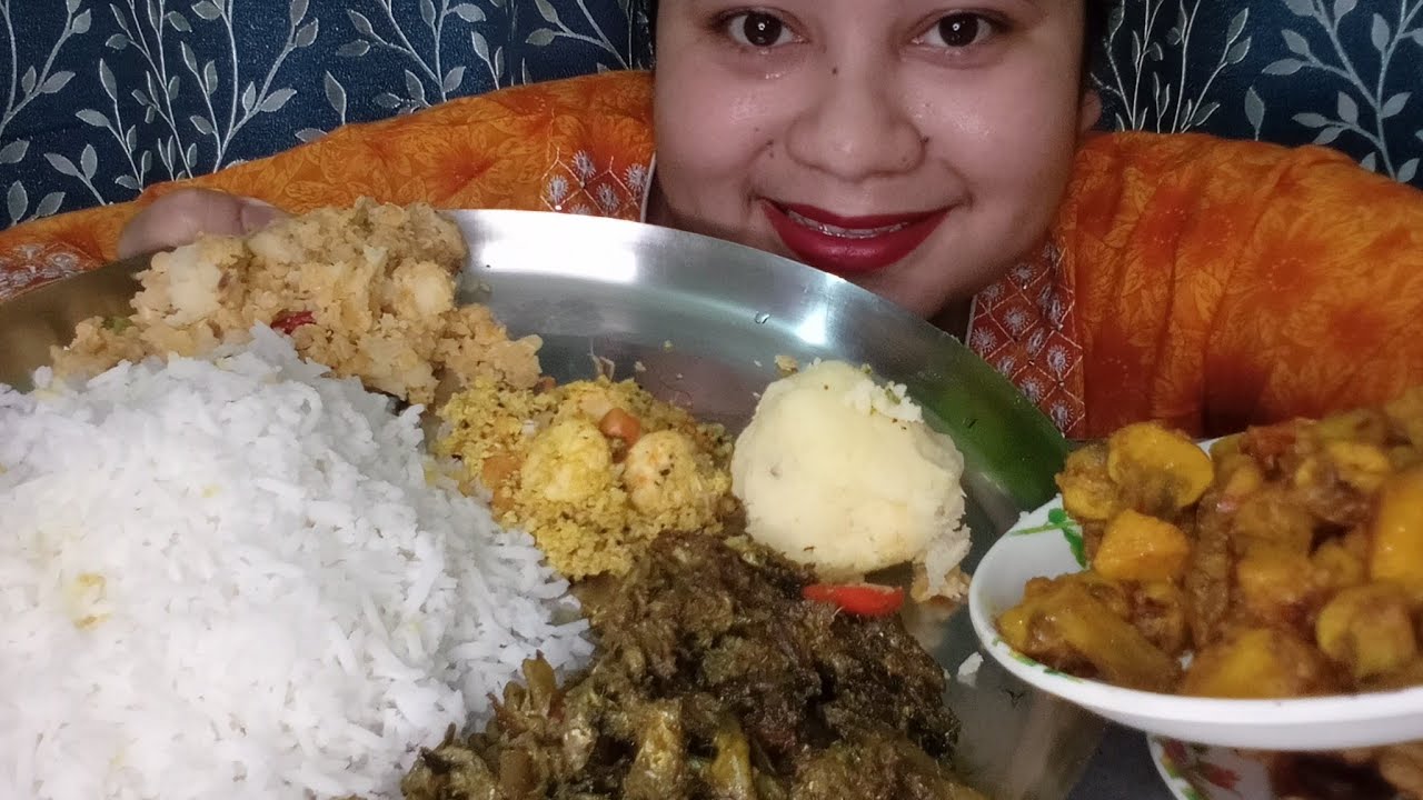 Eating show।ASMR Eating show। Chingri Prawn 🦞🦐 Malaikari। Mushroom aloo ...