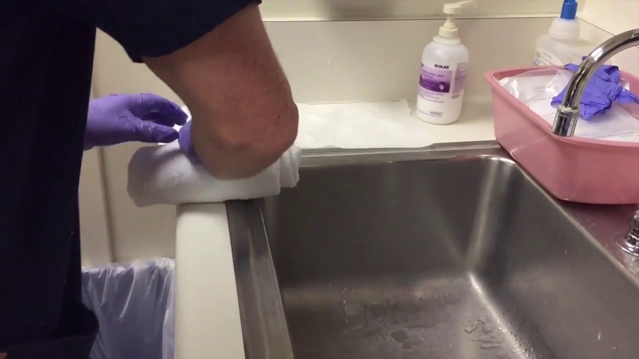 How To Apply A Lower Extremity Splint - YouTube