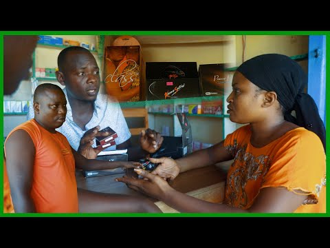 Cisha Ado arahuye na Ecko Spacio umunyamuji amukoreyeko kuri Pharmacy