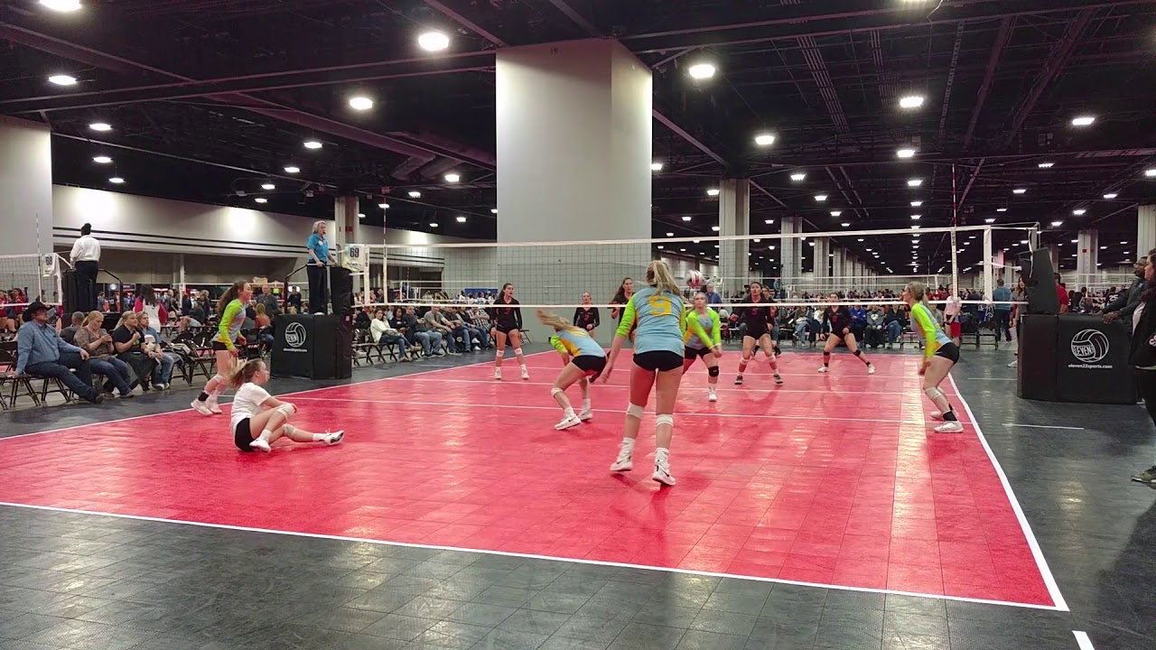 Club One 17 Gold Volleyball Big South Day 1 #jadyn #karlee #liv - YouTube