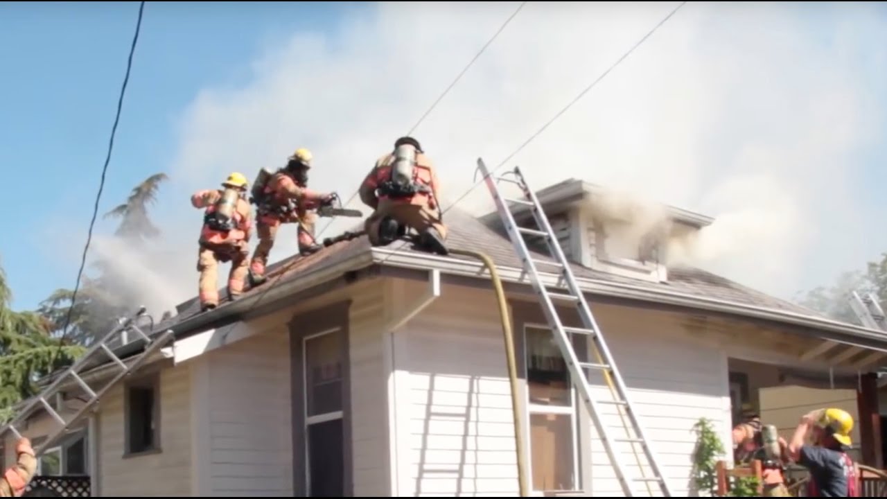 Pre Arrival House Fire Structure Fire with interview - Portland Fire ...