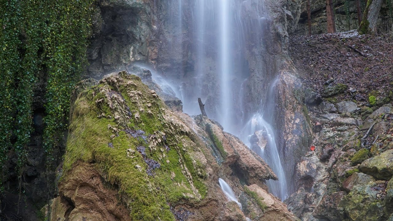 Der Drackensteiner Wasserfall zur Schneeschmelze im Februar 2021 - YouTube