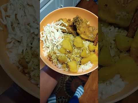 curry chicken white rice plantain coleslaw and potatoes - YouTube