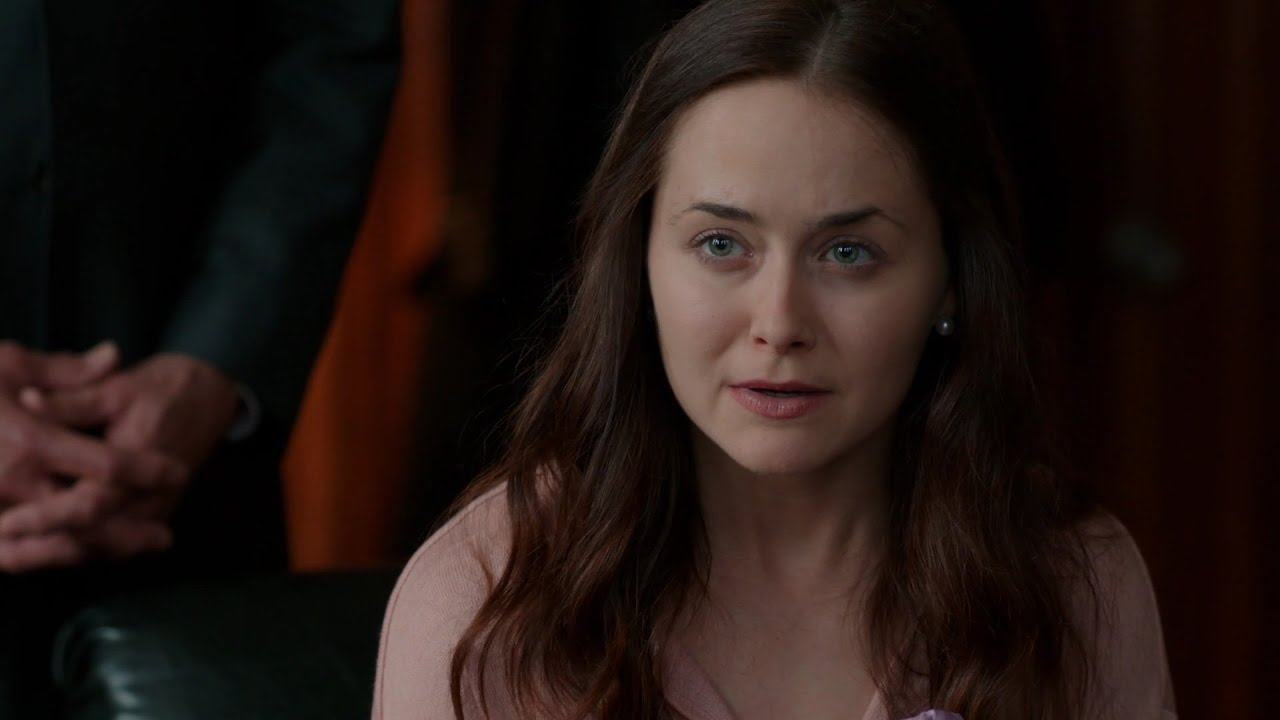 Caroline Zavislak in "Chicago Justice" - YouTube