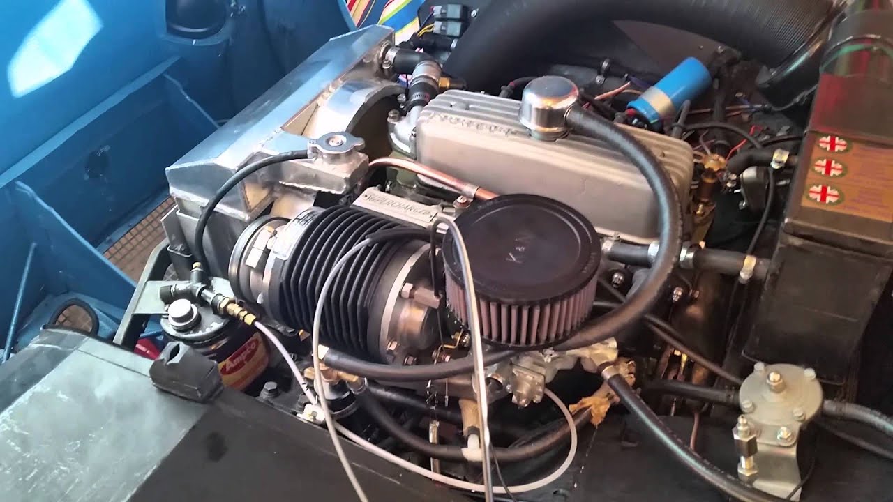 Judson supercharged frogeye sprite with Colin revving the engine - YouTube
