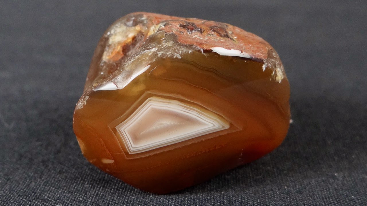 Polishing the Root Beer Float Agate - YouTube