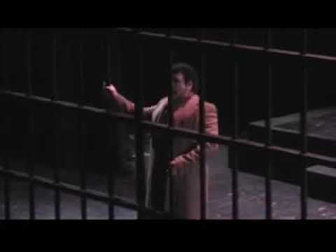Kamen Chanev and Kiril Manlov in Manon Lescaut - Giacomo Puccini - YouTube