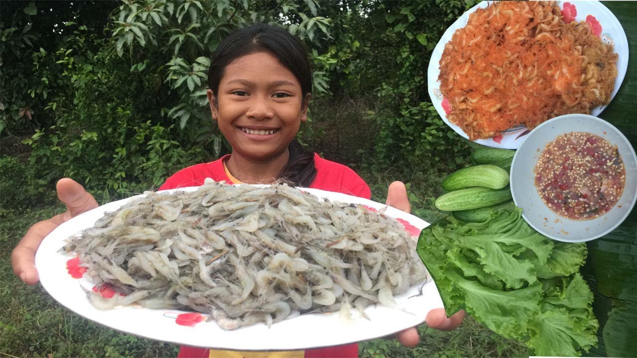Eating Food-Fried Krill With Fish Sauce And Pepper - YouTube