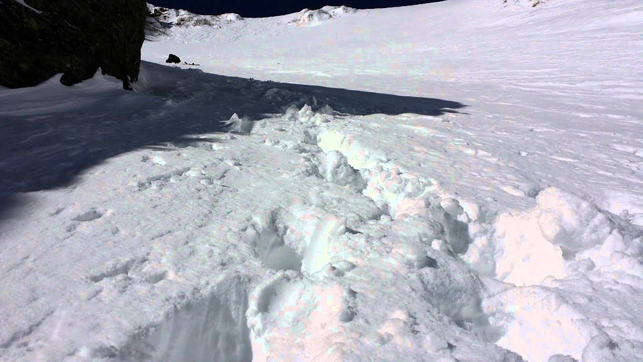 Tuckerman Ravine snow pits in Chute; March 24, 2015 - YouTube