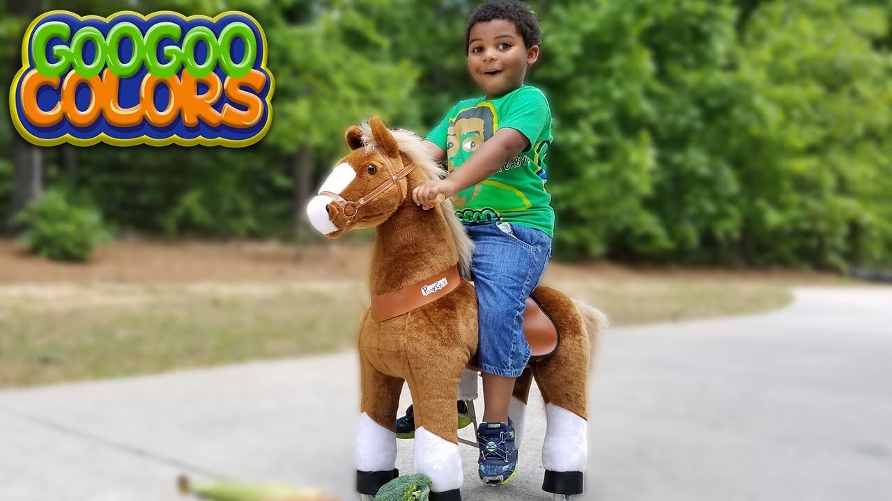 GOO GOO GAGA PRETEND PLAY FEEDING HORSE! Learn Vegetable Names - YouTube