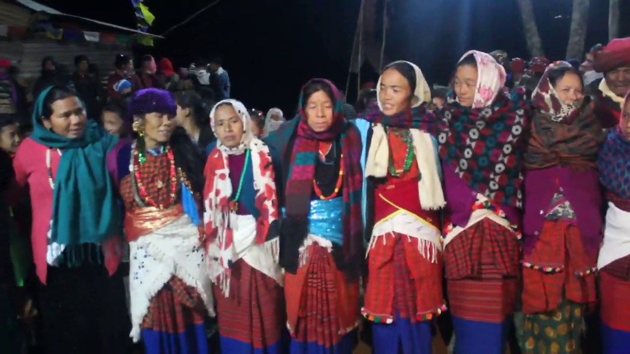 Manedora Chichi mhendo chi Orginality singing & Dancing - YouTube