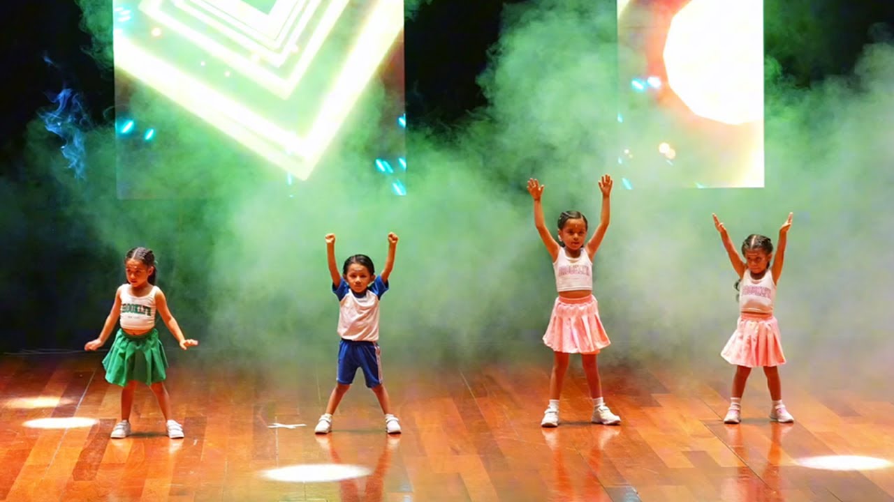 Shakira Waka Waka & Karol G la vida es una DANCE KIDS | IAN STEFFANO ...