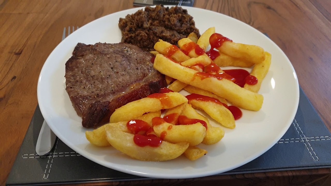 Cooked popeseye steak and chips - YouTube