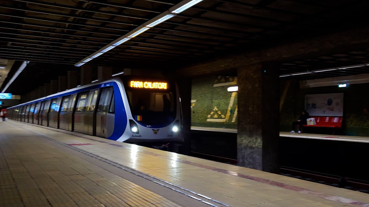 (4k 60fps) CAF BM3, Trecand prin statia "Grozavesti" fara calatori ...