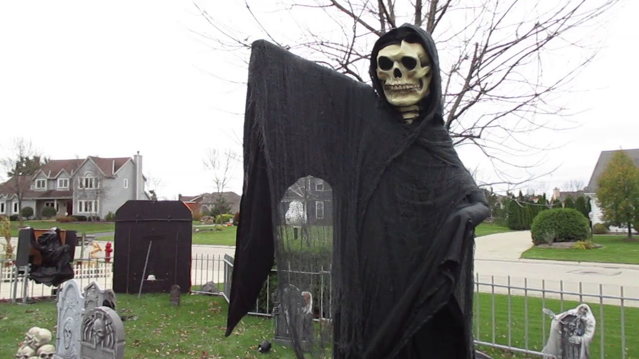 Animated Floating Ghoul - YouTube