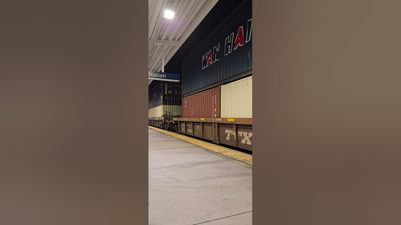 CSX Intermodal passing through Norh Charleston Amtrak Station - YouTube