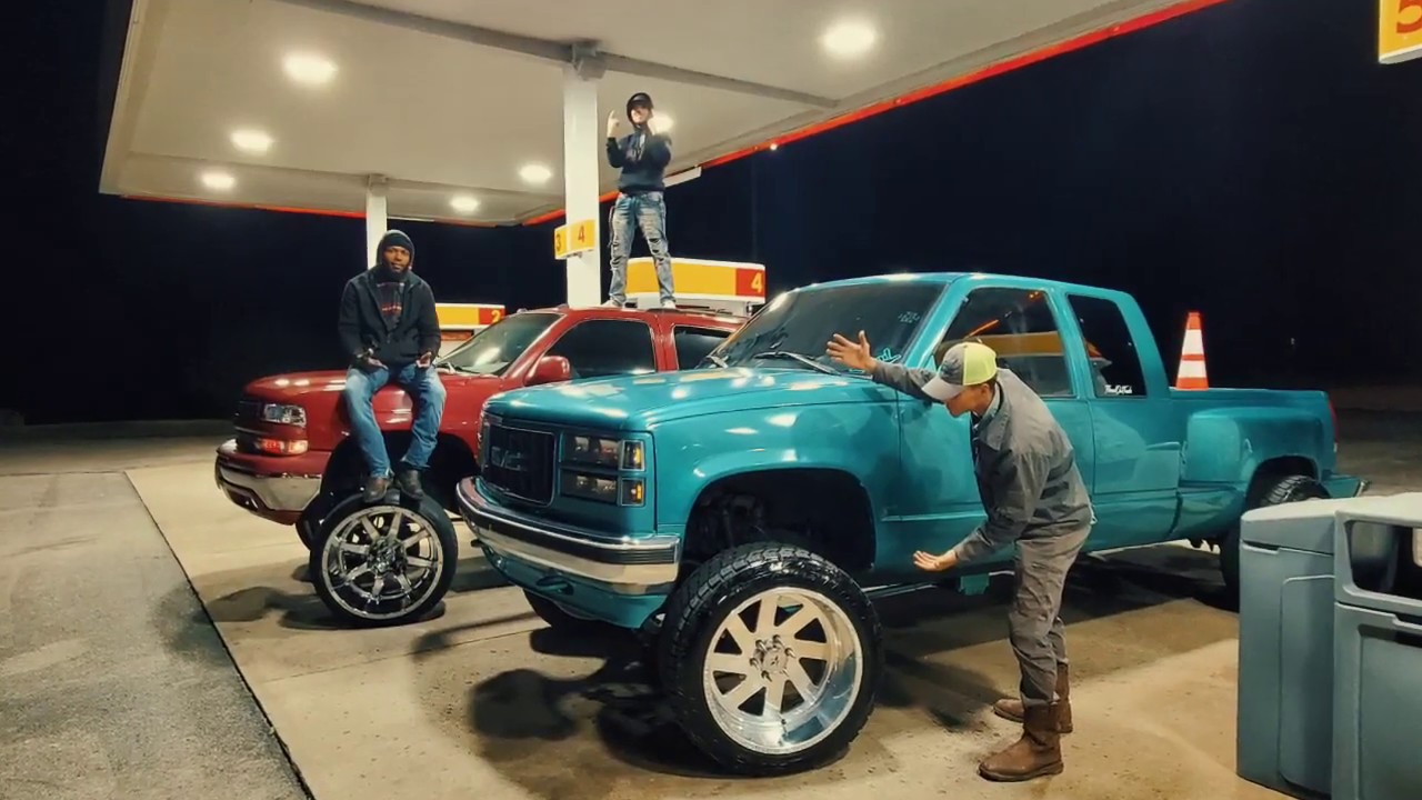 SQUATTED Tahoe & Chevy Stepside on 24X14 American Forces | Lifted Tahoe ...