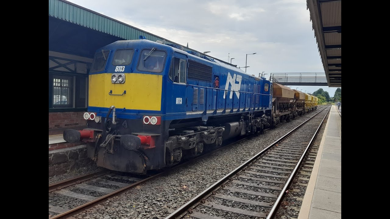 NIR 111 Class Locos 111 & 113 On Ballast Duties. - YouTube