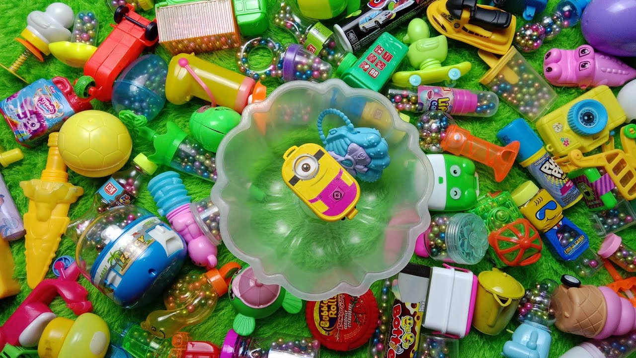 Asmr video shares the characters of plastic candy container minion ...