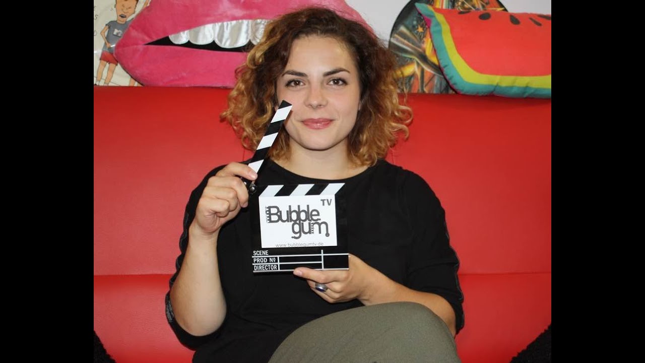 PHELA: „Ich bin keine typische Popsängerin“ | Wieder Alleine ...