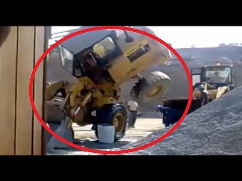 Heavy Equipment: Excavator FAIL/WIN 2017 Construction Accidents Caught ...