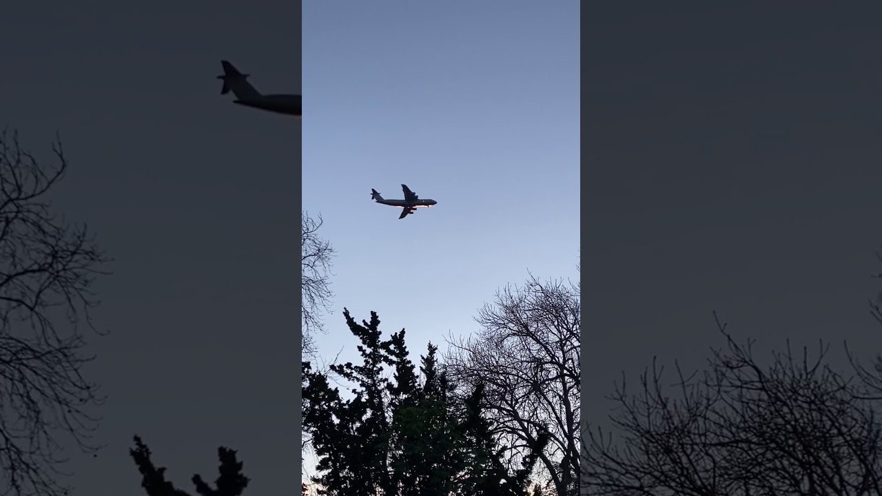 Massive Lockheed C-5 Galaxy fly by - YouTube