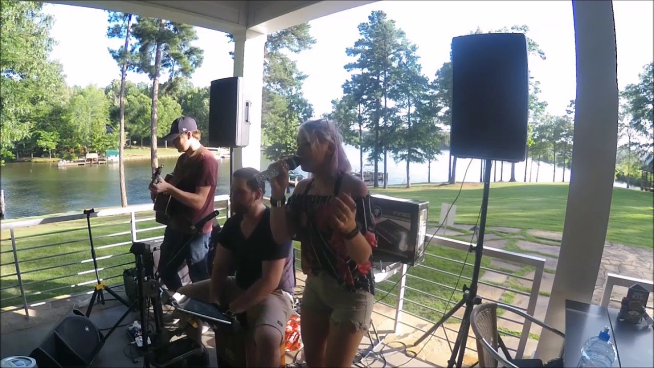 Amy Rae Acoustic Cover "Sittin' on the Dock of the Bay " - YouTube