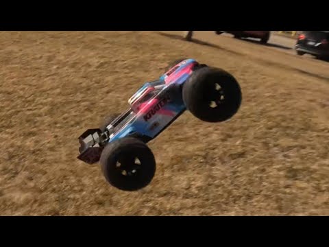 Arrma Kraton 6s V6 gets the KCRC ramp treatment - YouTube