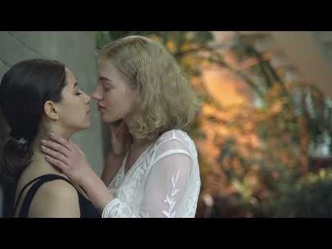 TWO GIRLS ROMANCE VIDEO 🥵🔥 lip kissing Video 😍😘cute couple status 💋Hot kissing video