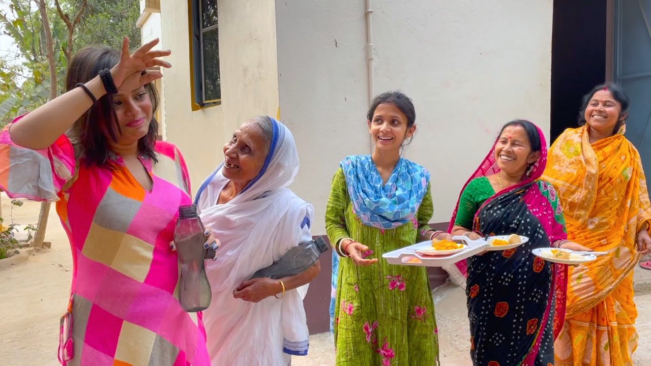 Star জলসার Gitashree এলেন আমাদের বাড়ি সঙ্গে কলকাতার এক দাদা Gift করলেন ...