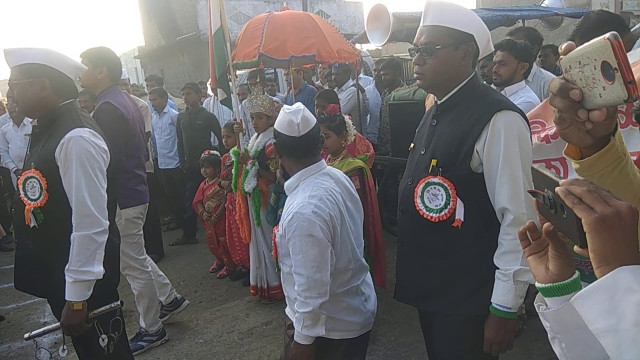 Lezim dance - YouTube