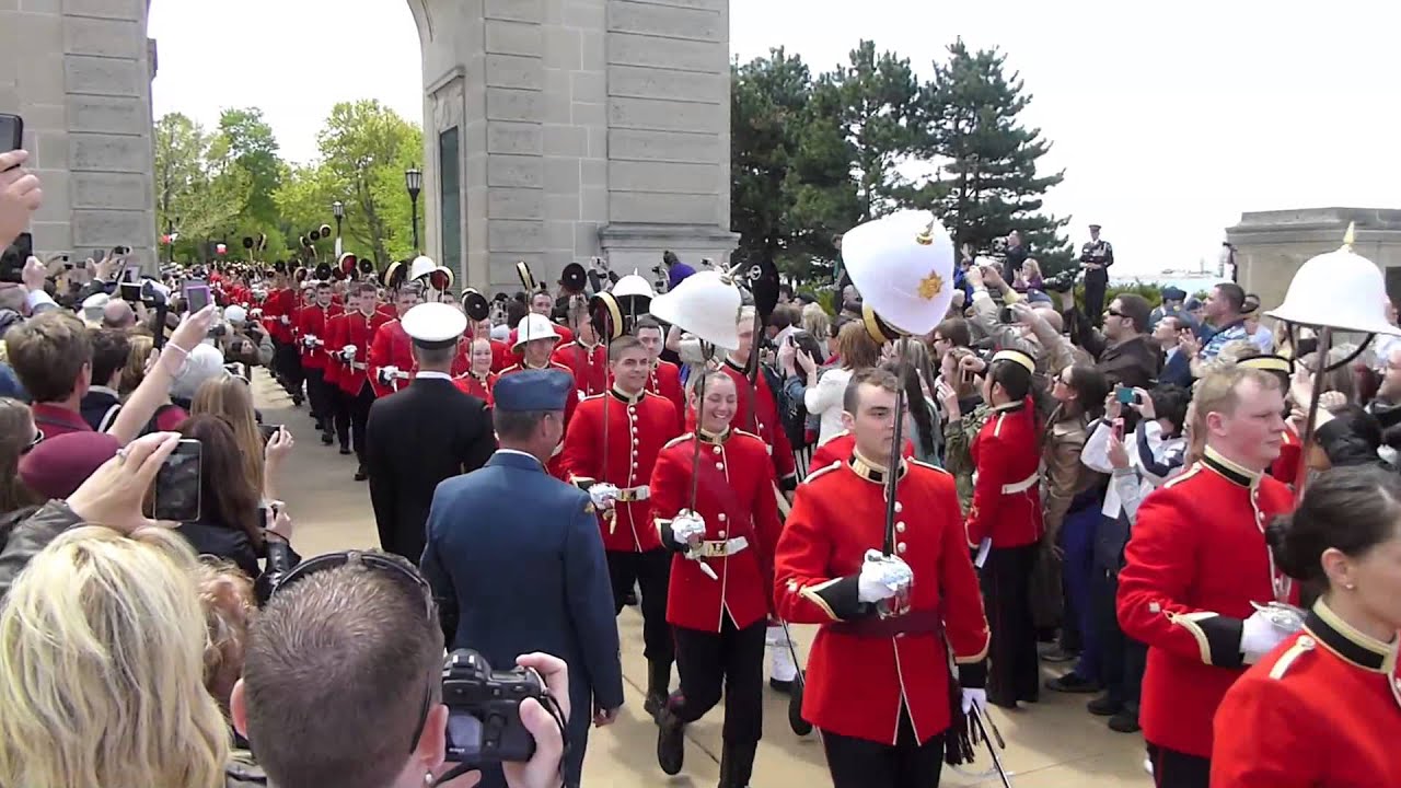 RMC 2013 Commissioning Parade - Exit March Through The Memorial Arch ...