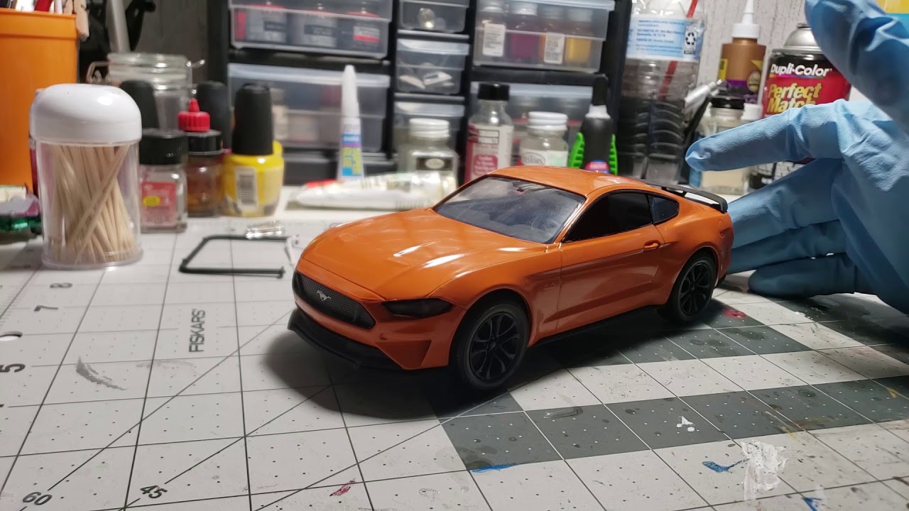 2018 Ford Mustang 1/24 Scale Monogram Snap-tite Build Review - YouTube