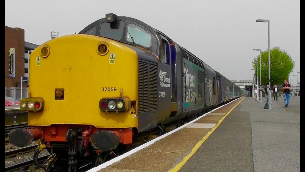 DRS 37059 With 3 DRS MK2 Coaches From The Anglia Short Set At Eastleigh ...