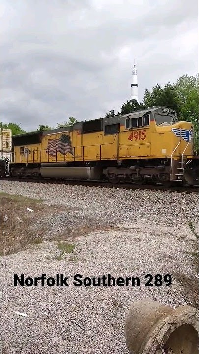 NS 289 with NS AC44C6M & UP SD70M - YouTube