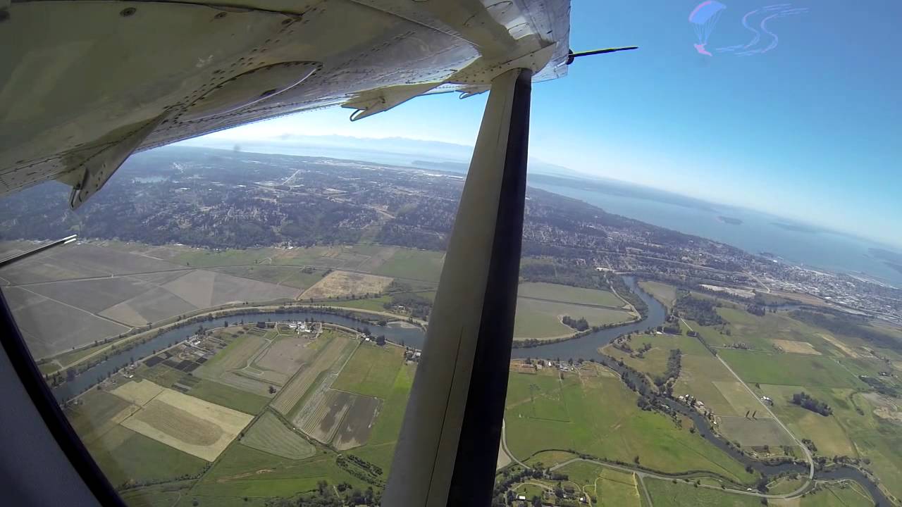 Hailey Kiggins's Tandem skydive! - YouTube