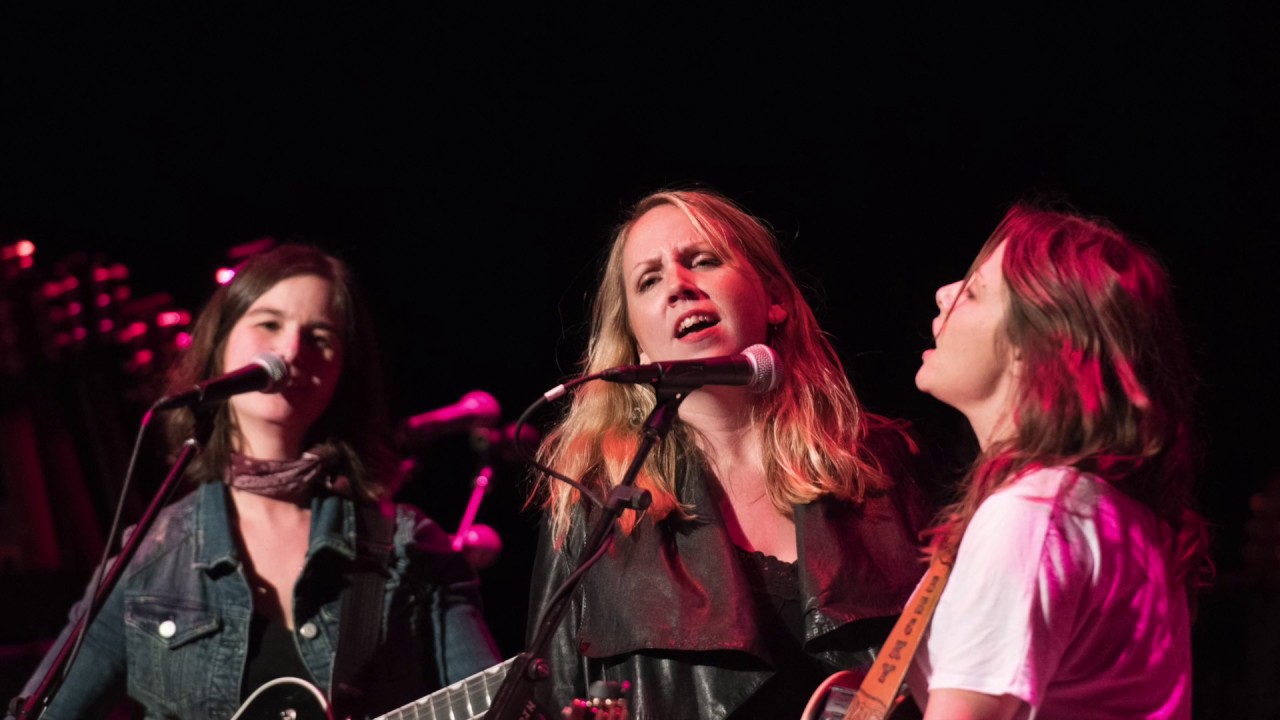 Becky Warren opening for the Indigo Girls, Long Island - YouTube