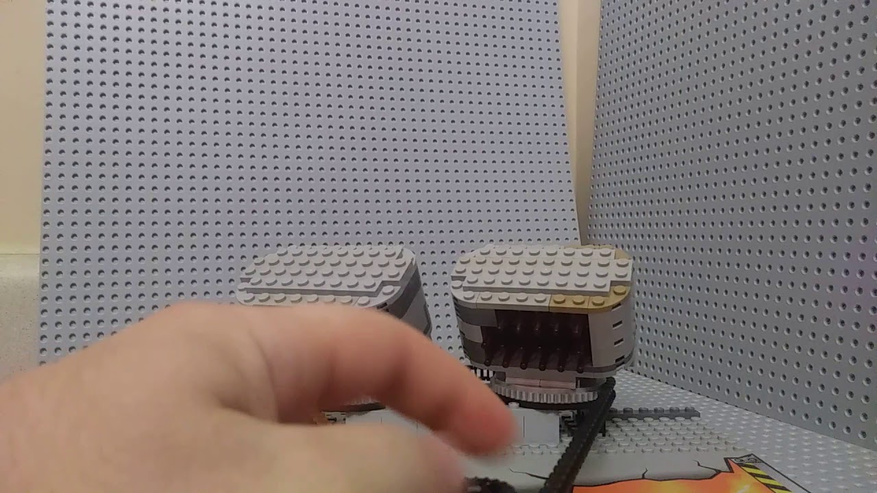 Rotating LEGO Turrets - YouTube