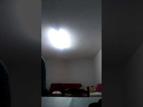 Okula geç kalan bir kız🏠🏡🏣