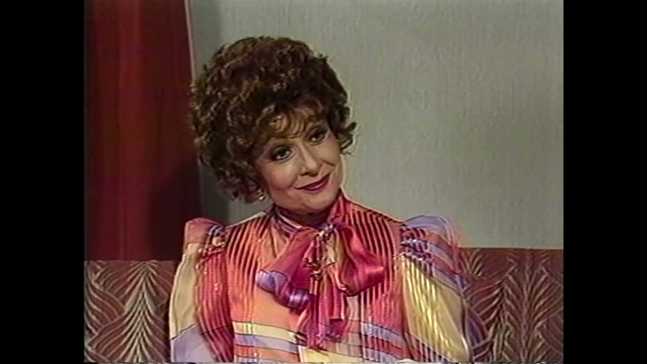 Arlene Herson Interviews Carol Lawrence - YouTube