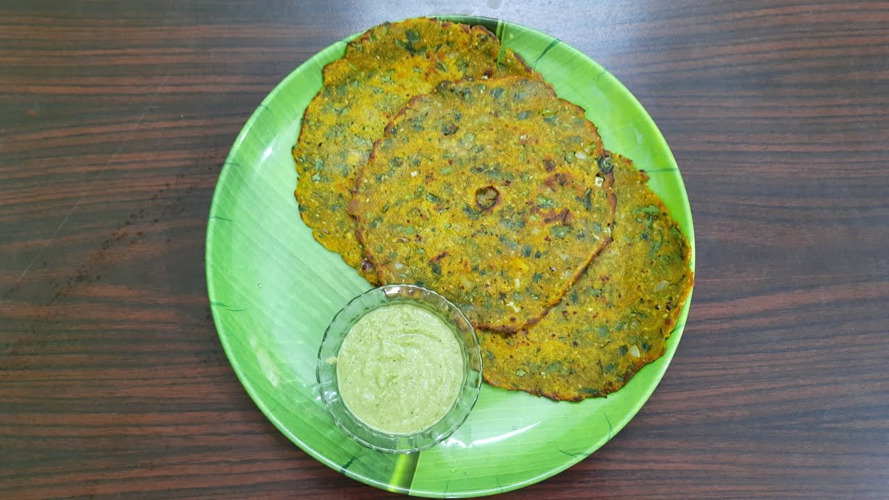 ತಾಲೀಪೀಟ್ | Thalipeeth Recipe In Kannada | Crispy Thalipeeth Recipe ...