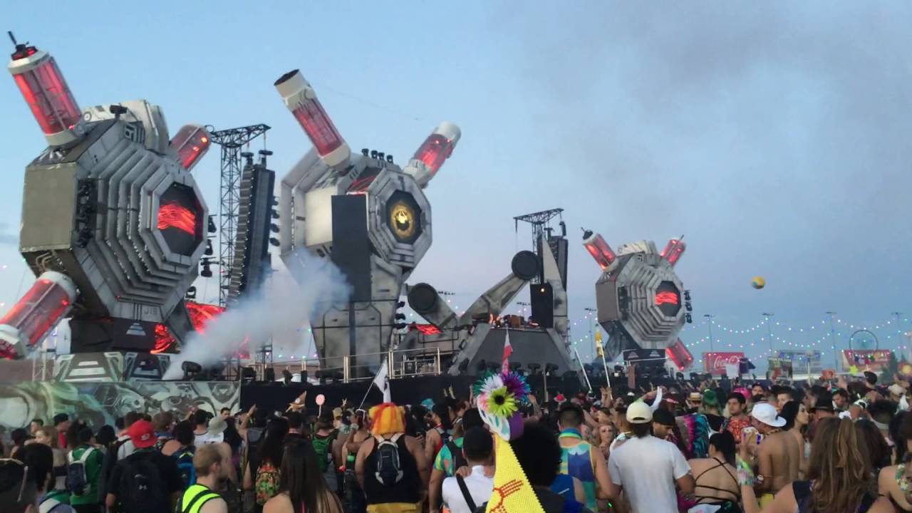 MUST DIE! b2b Eptic @ EDC Las Vegas 2016 - YouTube