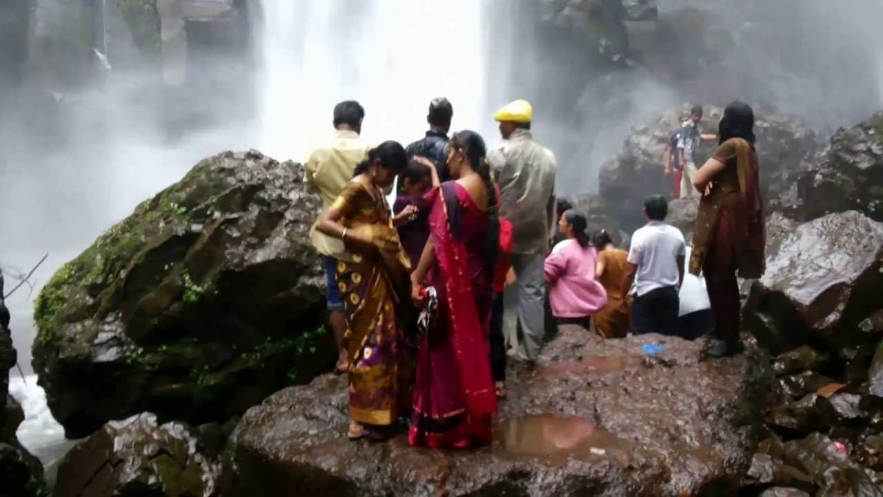 Barki Waterfall at Kolhapur - YouTube