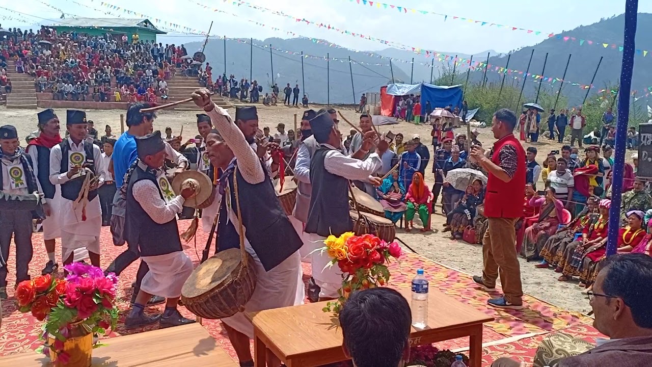 रुकुम जिल्लाको अत्यन्तै लोकप्रिय दमाहा नाचमा नेता जनार्दन शर्मा ...