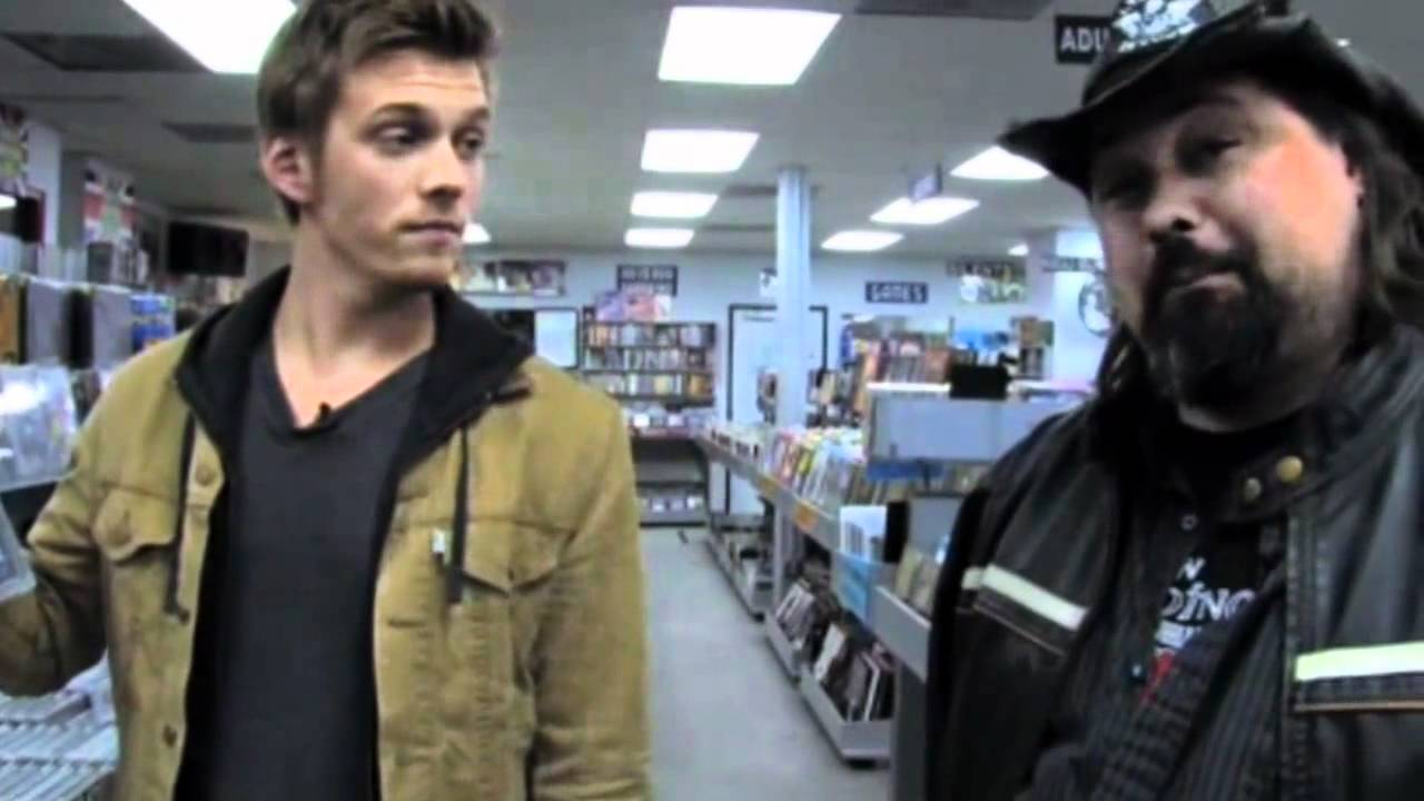 Jake Abel Interview - I Am Number Four - JoBlo.com - YouTube