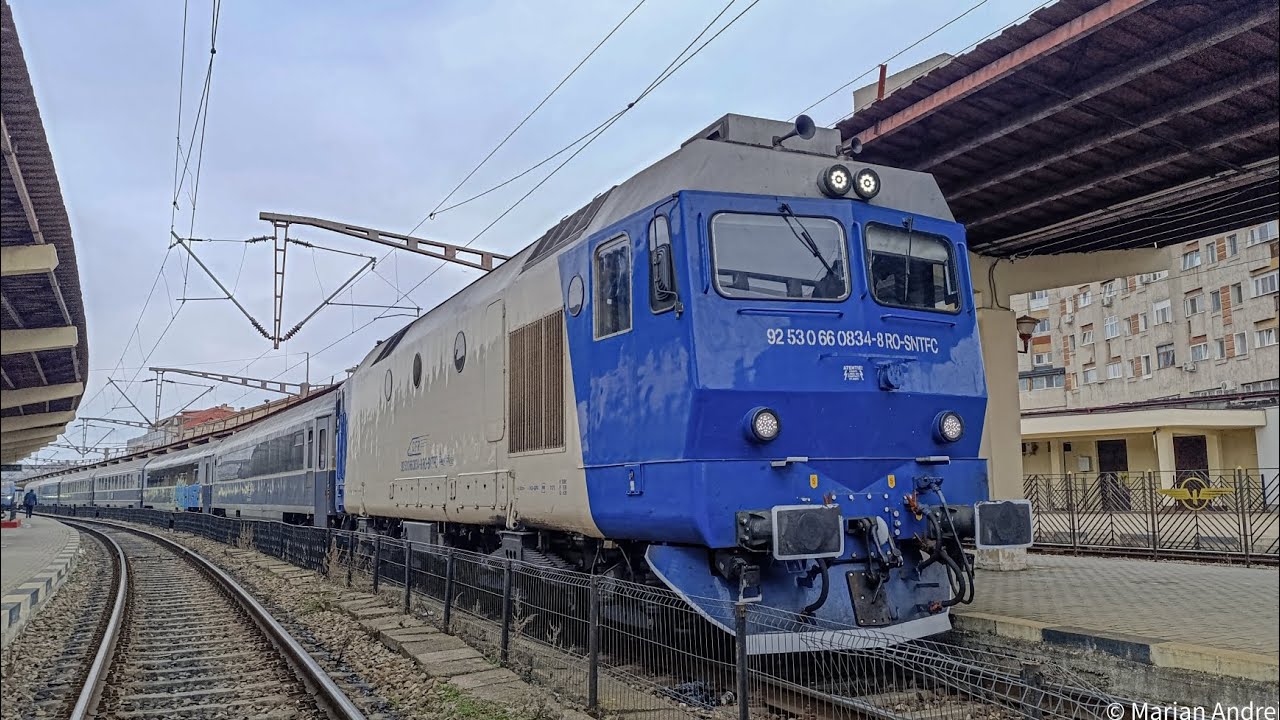 GM 834, a depoului București călători, părăsind gara CFR Iași cu IR ...