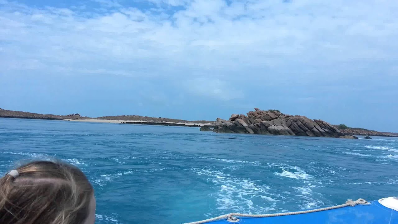 Giant Tides Tour of the Sunday Islands - YouTube